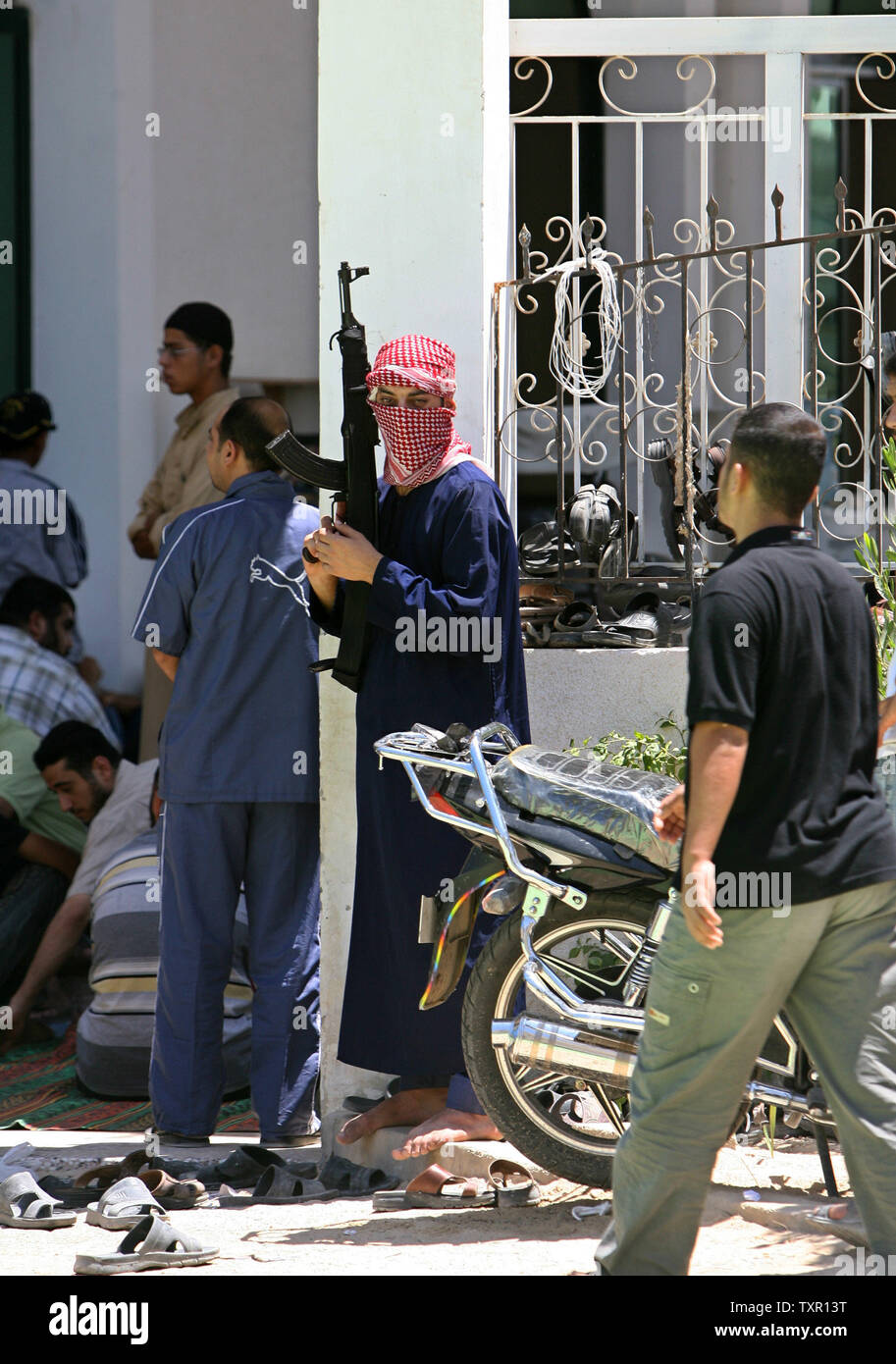 Ansar Allah High Resolution Stock Photography and Images - Alamy