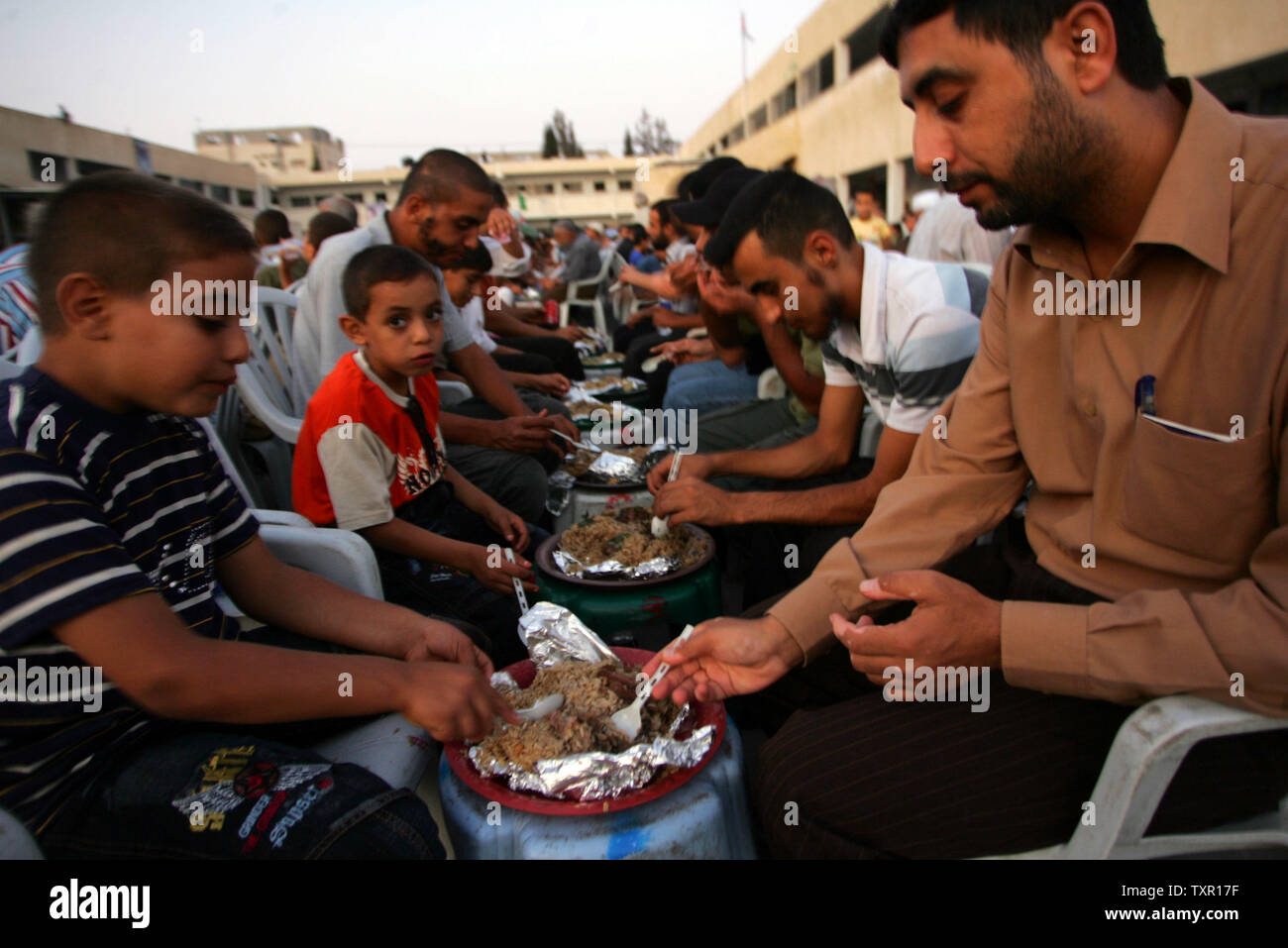 Muslims breakfast hi-res stock photography and images - Alamy