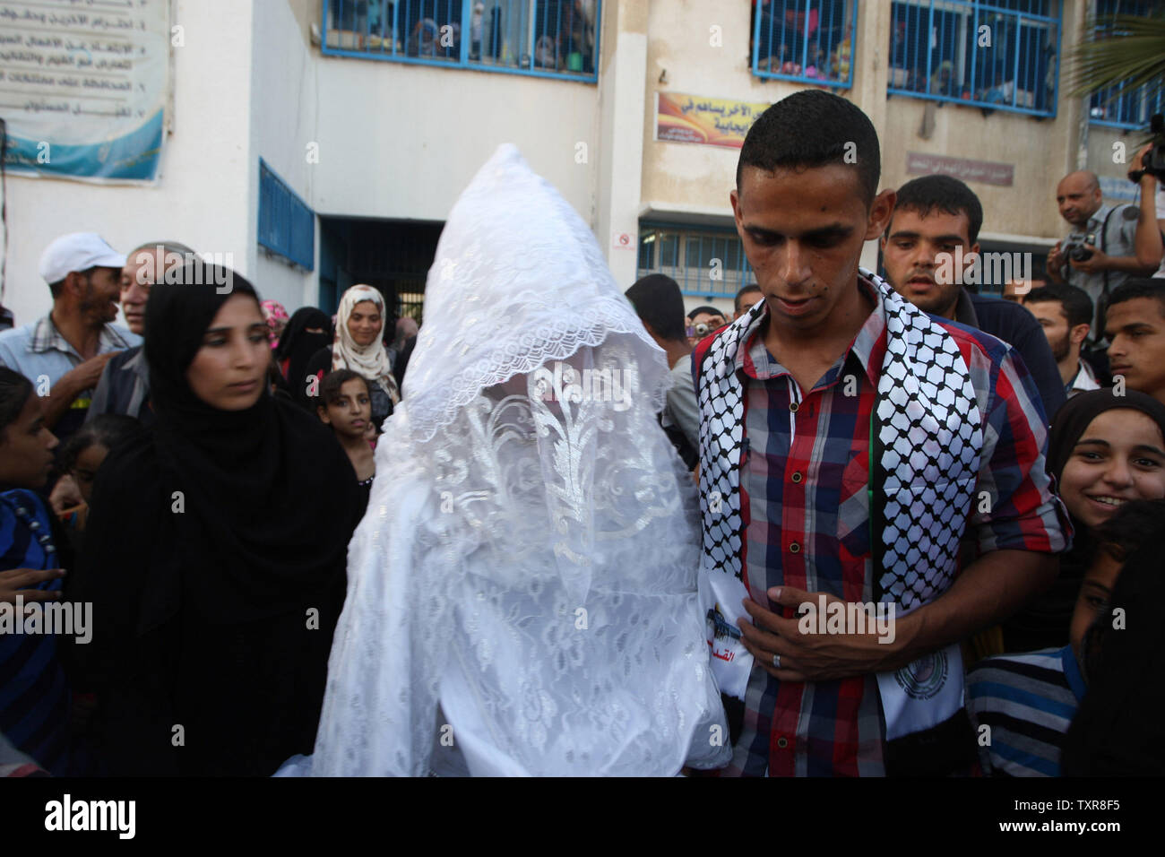 Jihad bride hi-res stock photography and images - Alamy