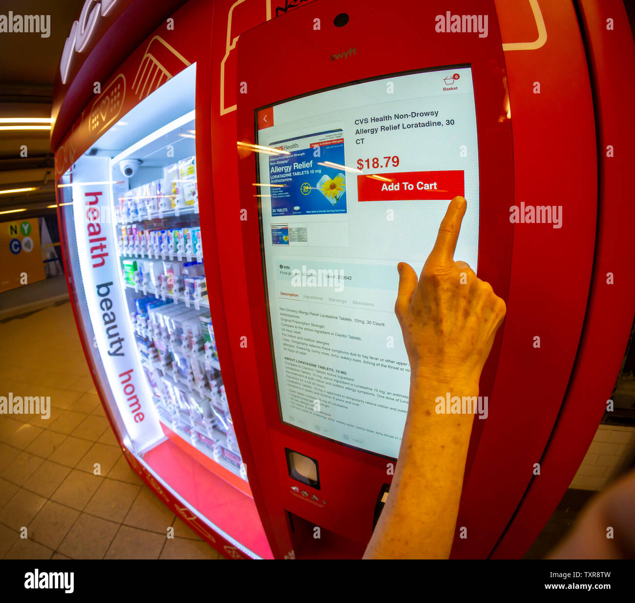 Retail platform hi-res stock photography and images - Alamy