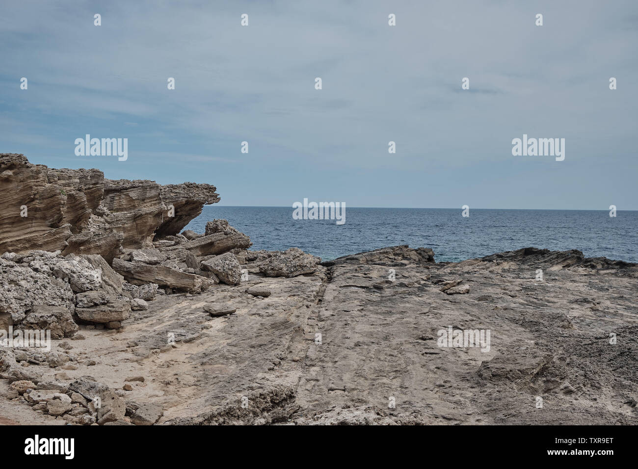 Picture sea cliffs waves hi-res stock photography and images - Alamy