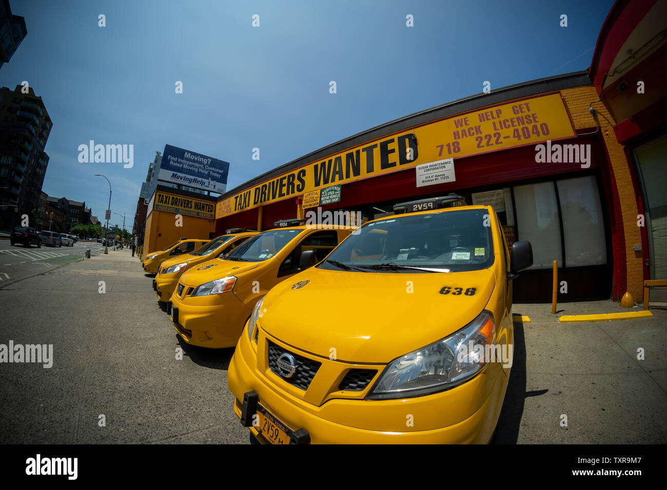 Livery Cab Nyc High Resolution Stock Photography and Images - Alamy