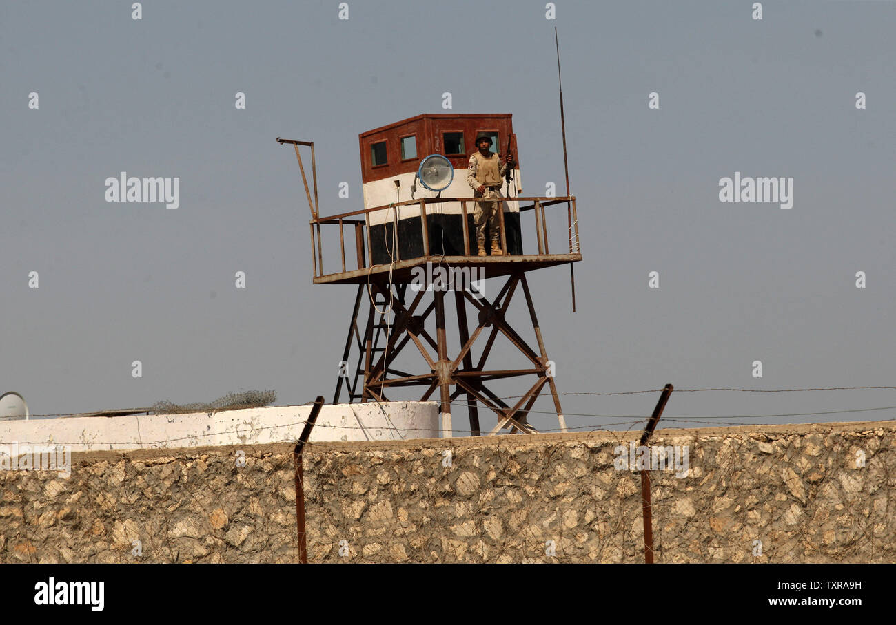 Ease apparent hi-res stock photography and images - Alamy