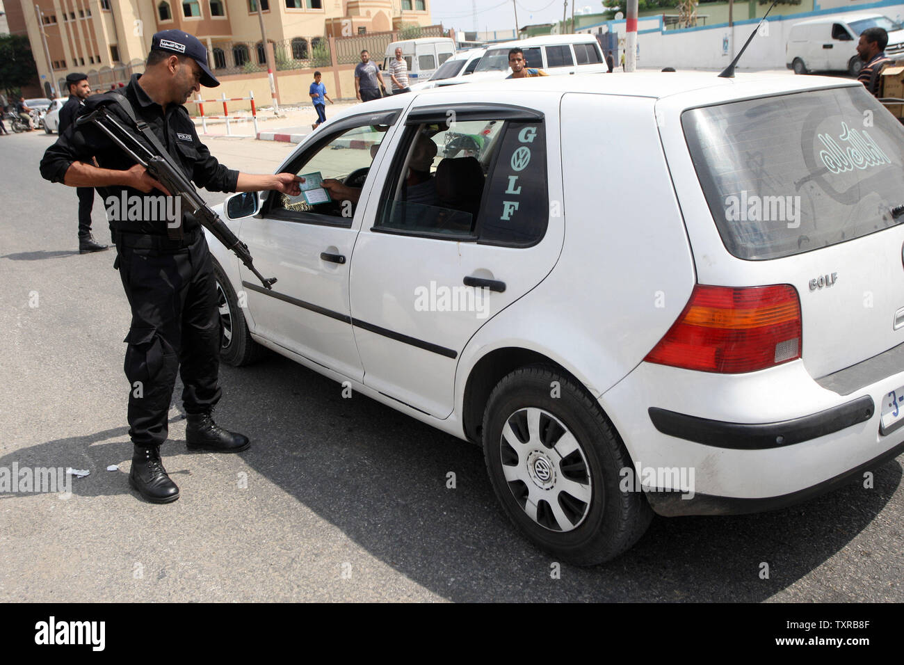 Egypt checkpoint security hi-res stock photography and images - Alamy