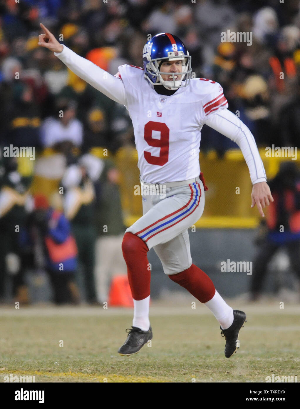 New York Giants field goal kicker Lawrence Tynes celebrates after ...