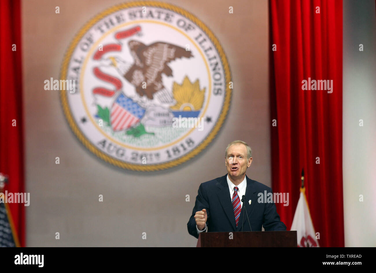 Governor Bruce Rauner delivers his remarks after taking the oath of ...
