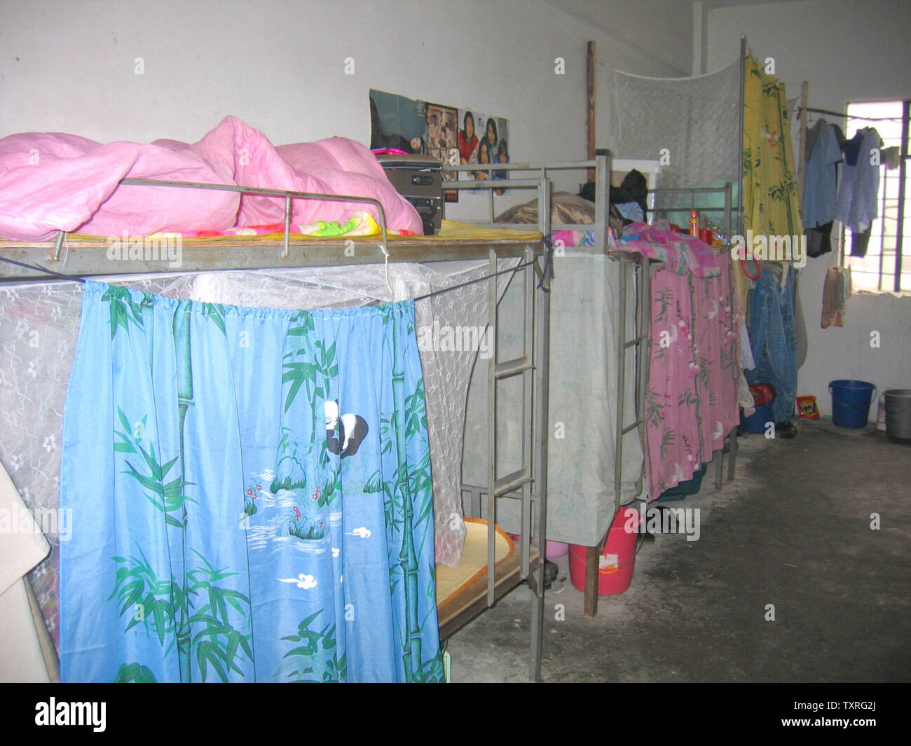 Piecework hi-res stock photography and images - Alamy