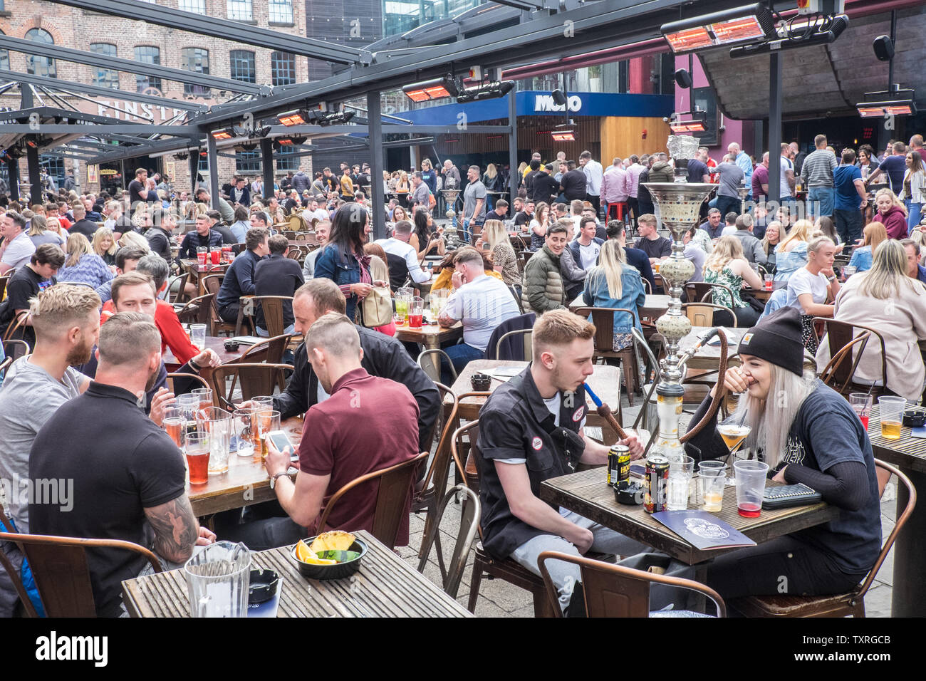 Concert square hi-res stock photography and images - Alamy