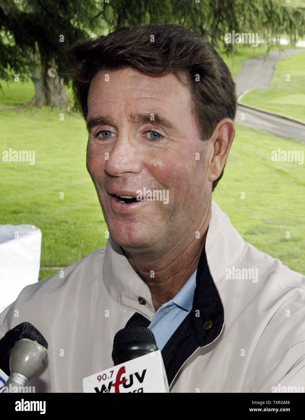 Baseball Hall of Famer Jim Palmer talks with reporters at the ...
