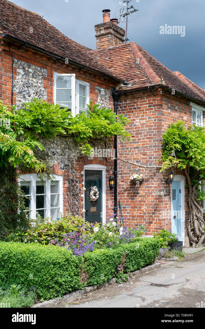 Period cottages in Turville village in the chilterns. Buckinghamshire ...