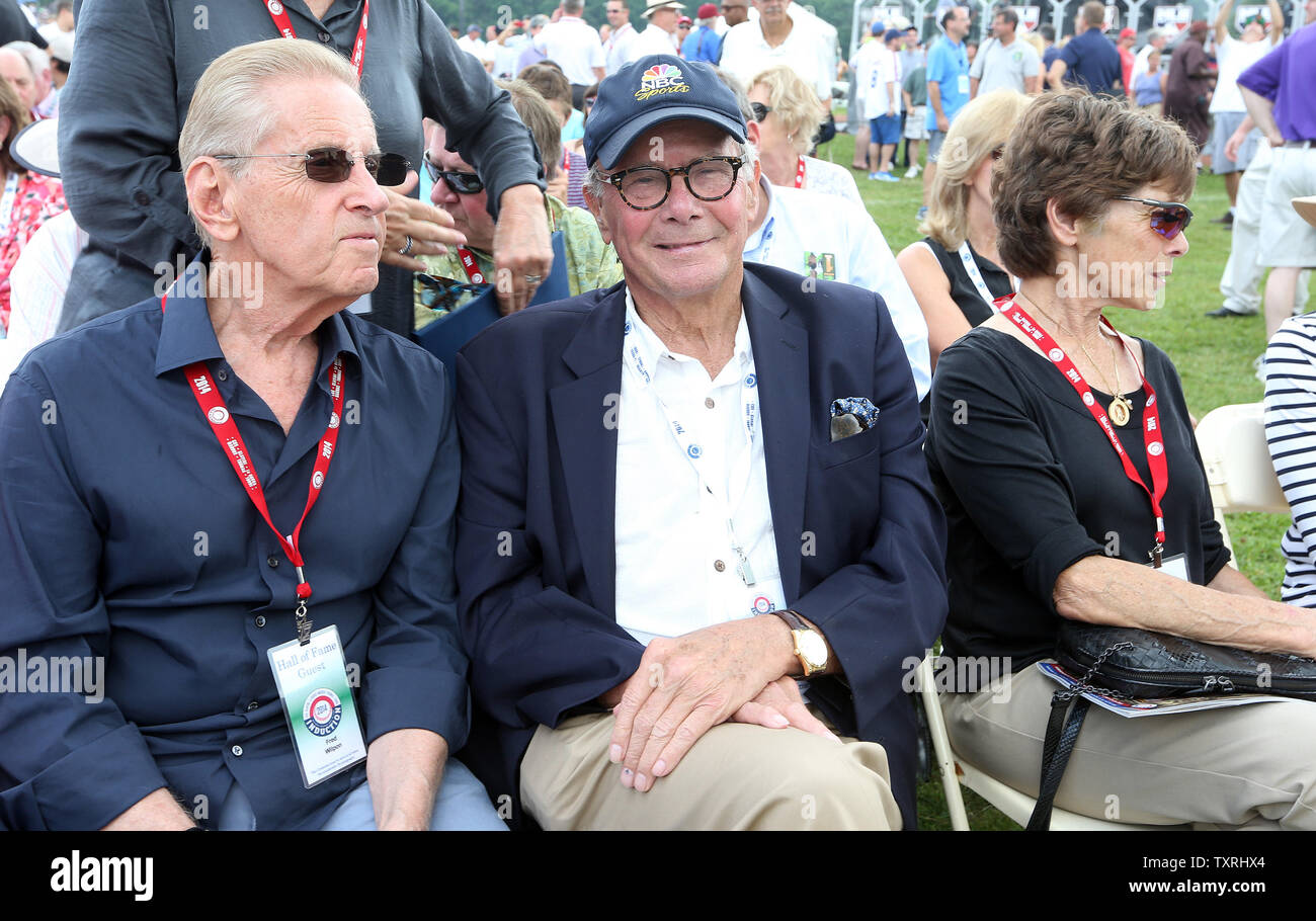 Veteran newsman hi-res stock photography and images - Alamy