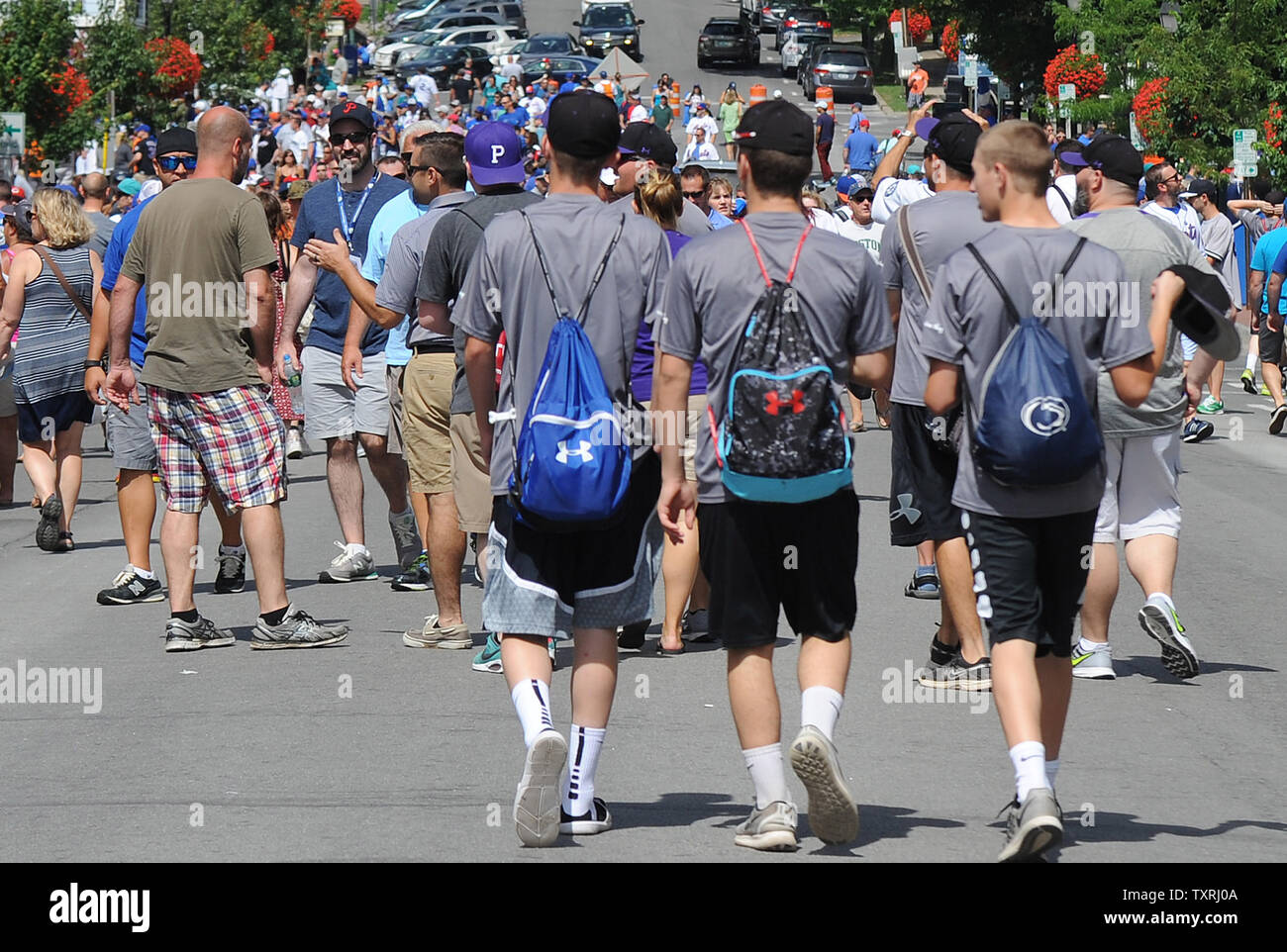 New york mets crowd hi-res stock photography and images - Alamy