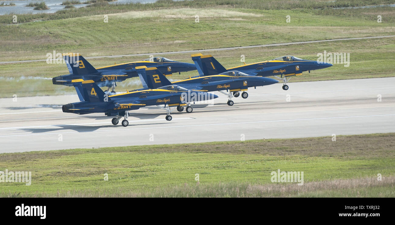 The U.S. Navy Blue Angles aerial demonstration squadron performs at the ...