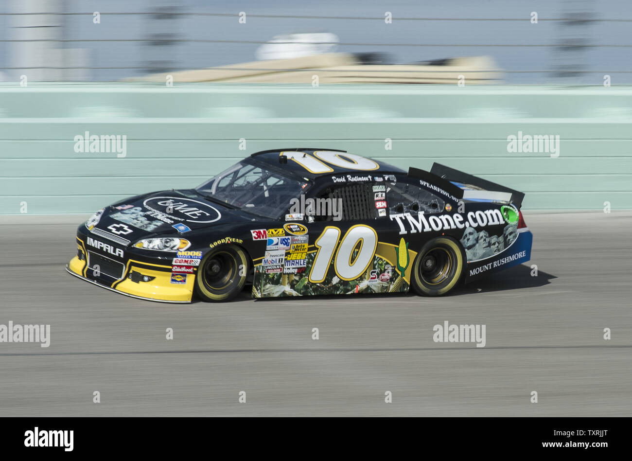 NASCAR Nationwide Series Championship racer, David Reutimann, practices ...