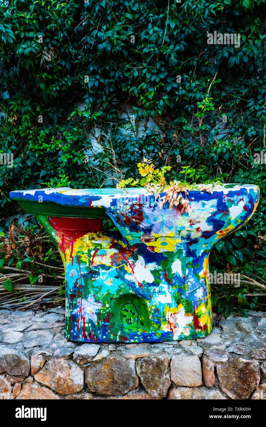 Standing toilet hi-res stock photography and images - Alamy