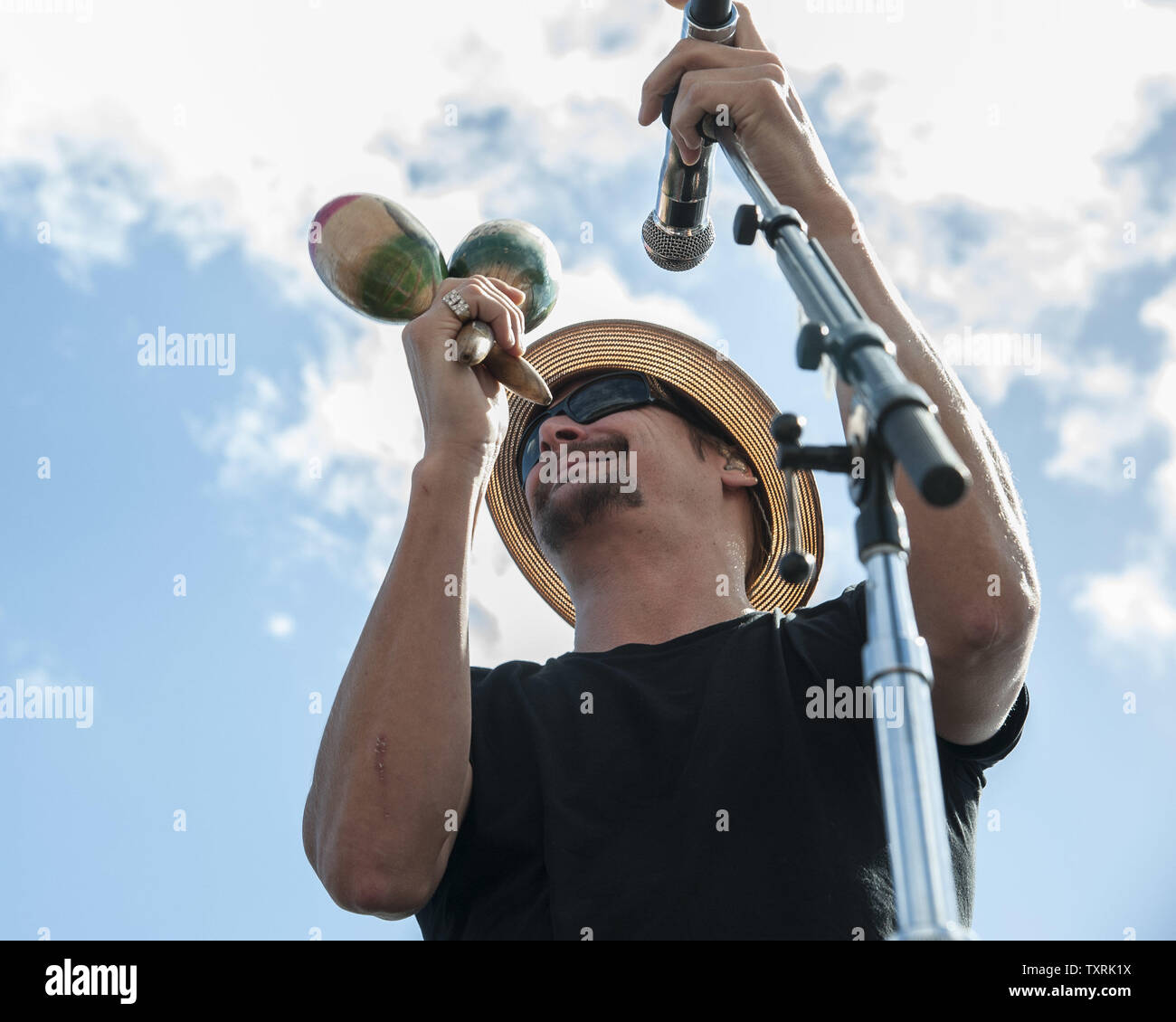 Kid rock fan hi-res stock photography and images - Alamy