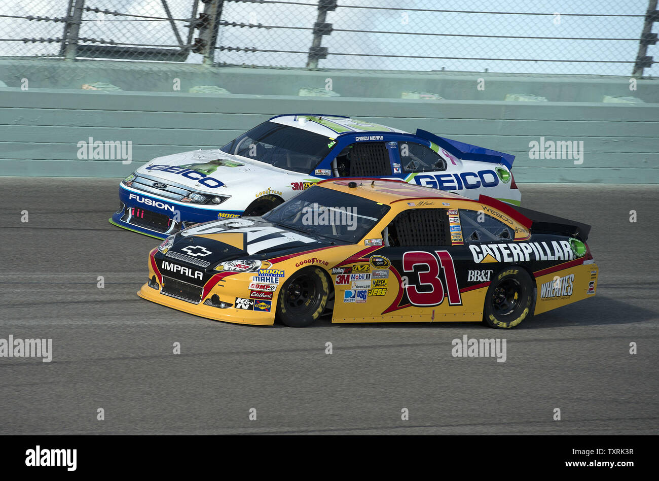 NASCAR Sprint Cup Series Championship Ford EcoBoost 400 racer Jeff ...