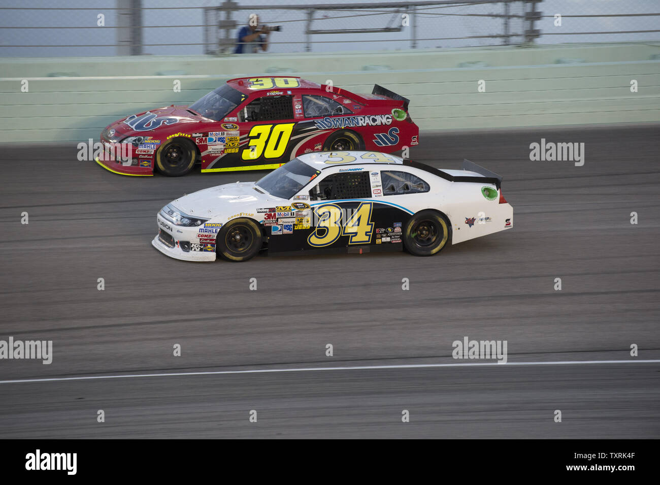 NASCAR Sprint Cup Series Championship Ford EcoBoost 400 racer David ...