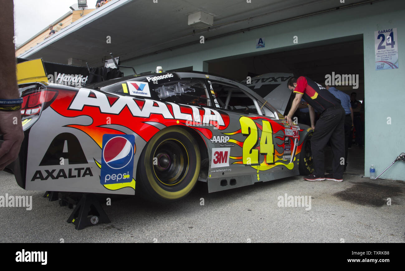Racer Jeff Gordon's crew prepare his vehicle for the 2015 NASCAR SPRINT ...