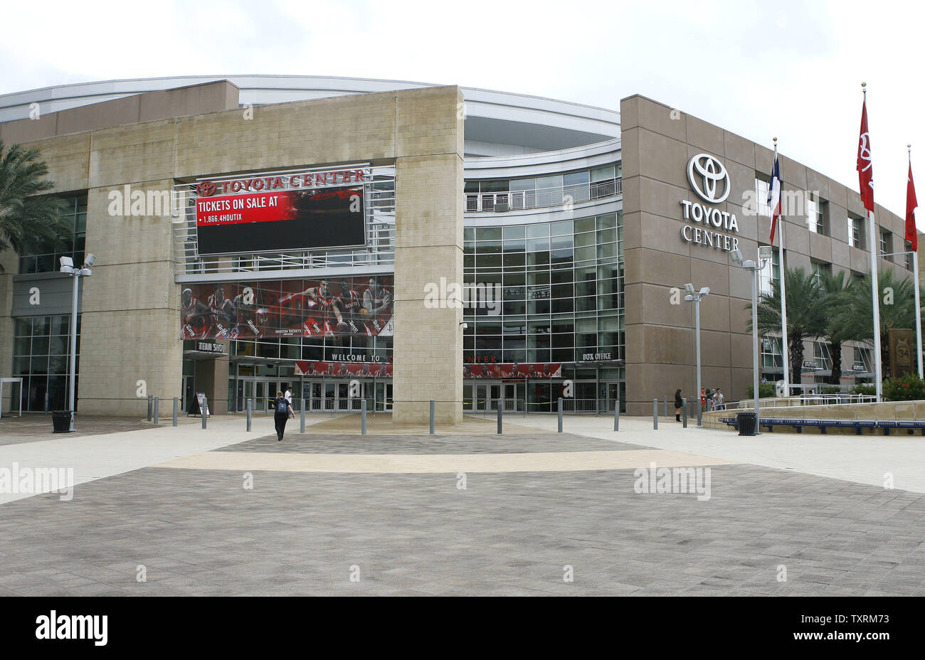 Toyota center houston general view hi-res stock photography and images ...