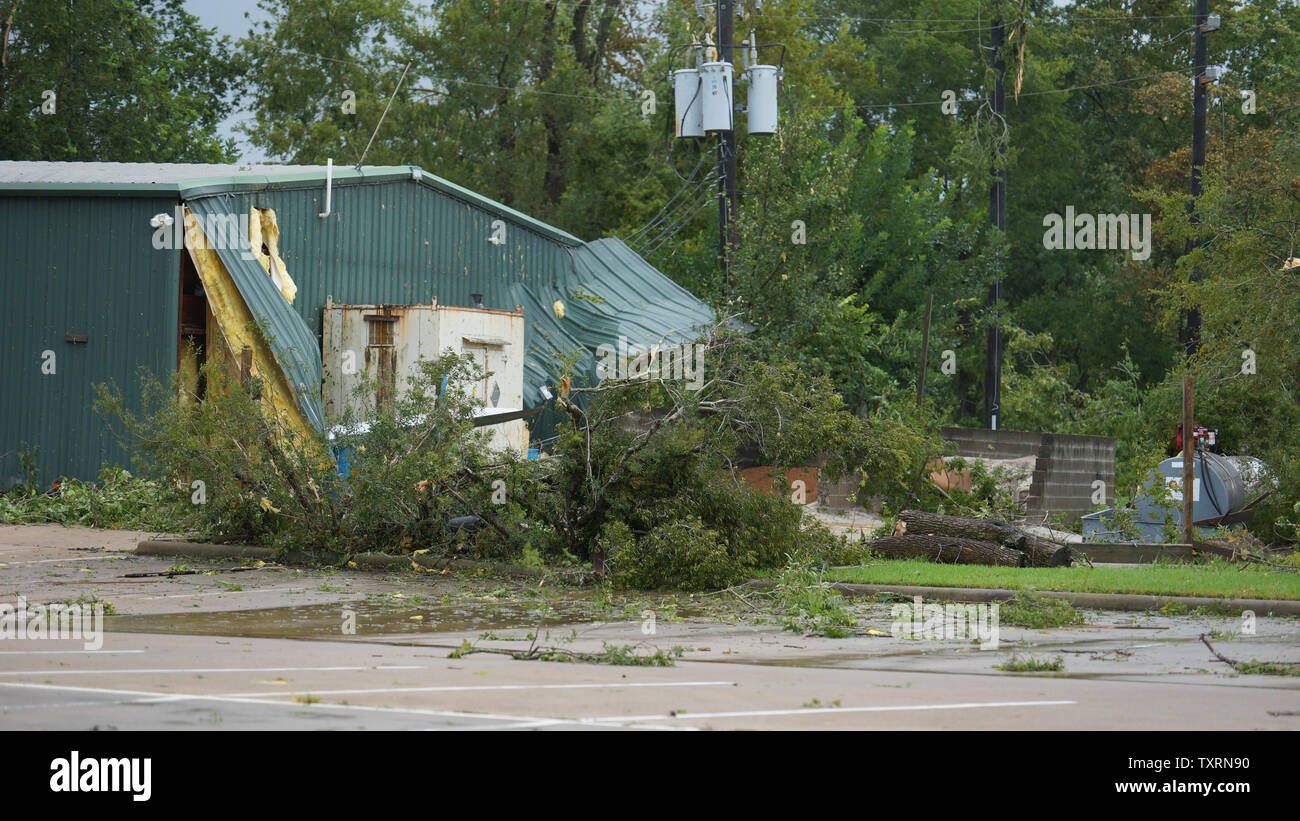 Debris from a tornado litters the Sienna Plantation Subdivision of ...