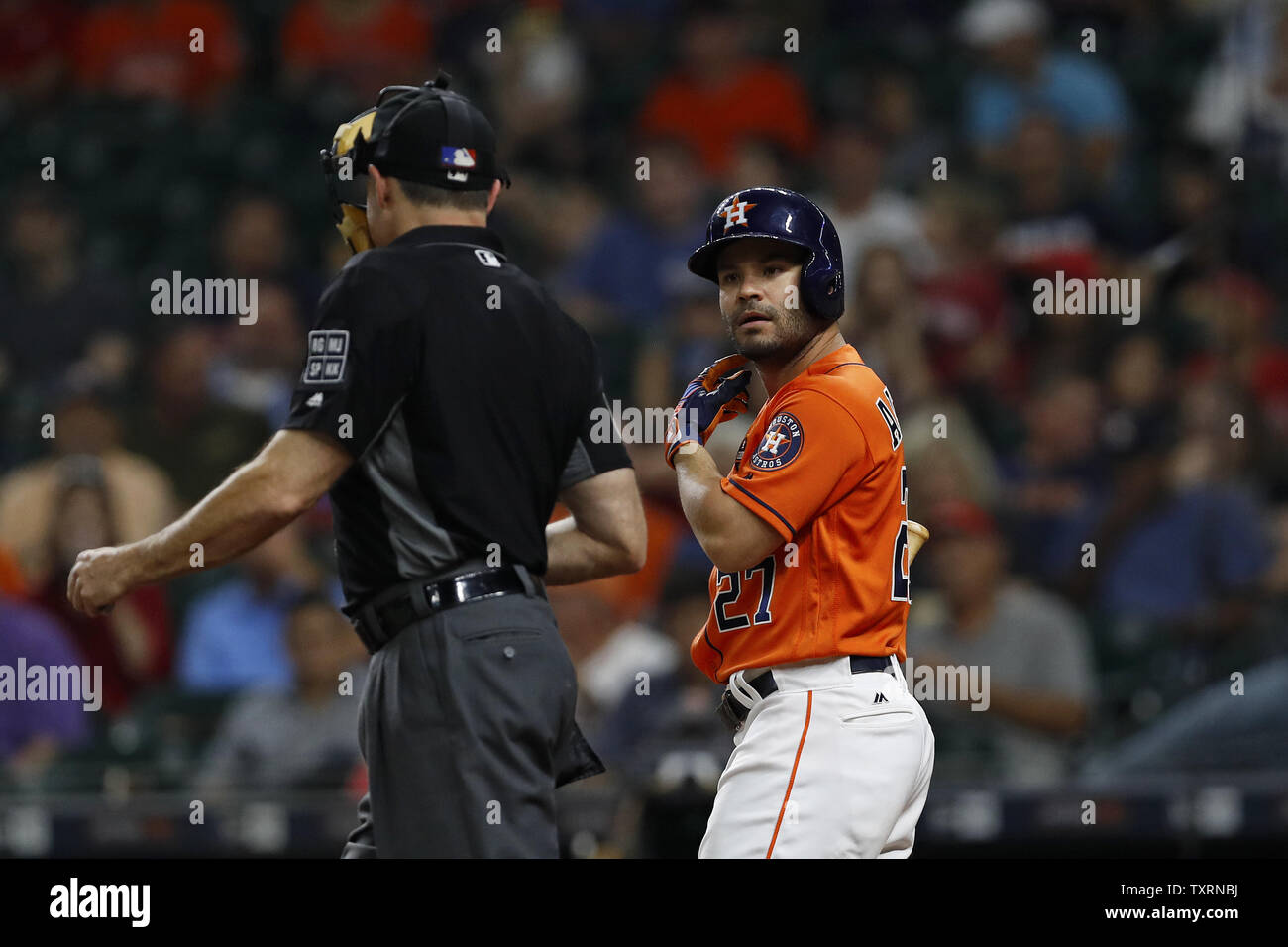 Striking angles hi-res stock photography and images - Alamy