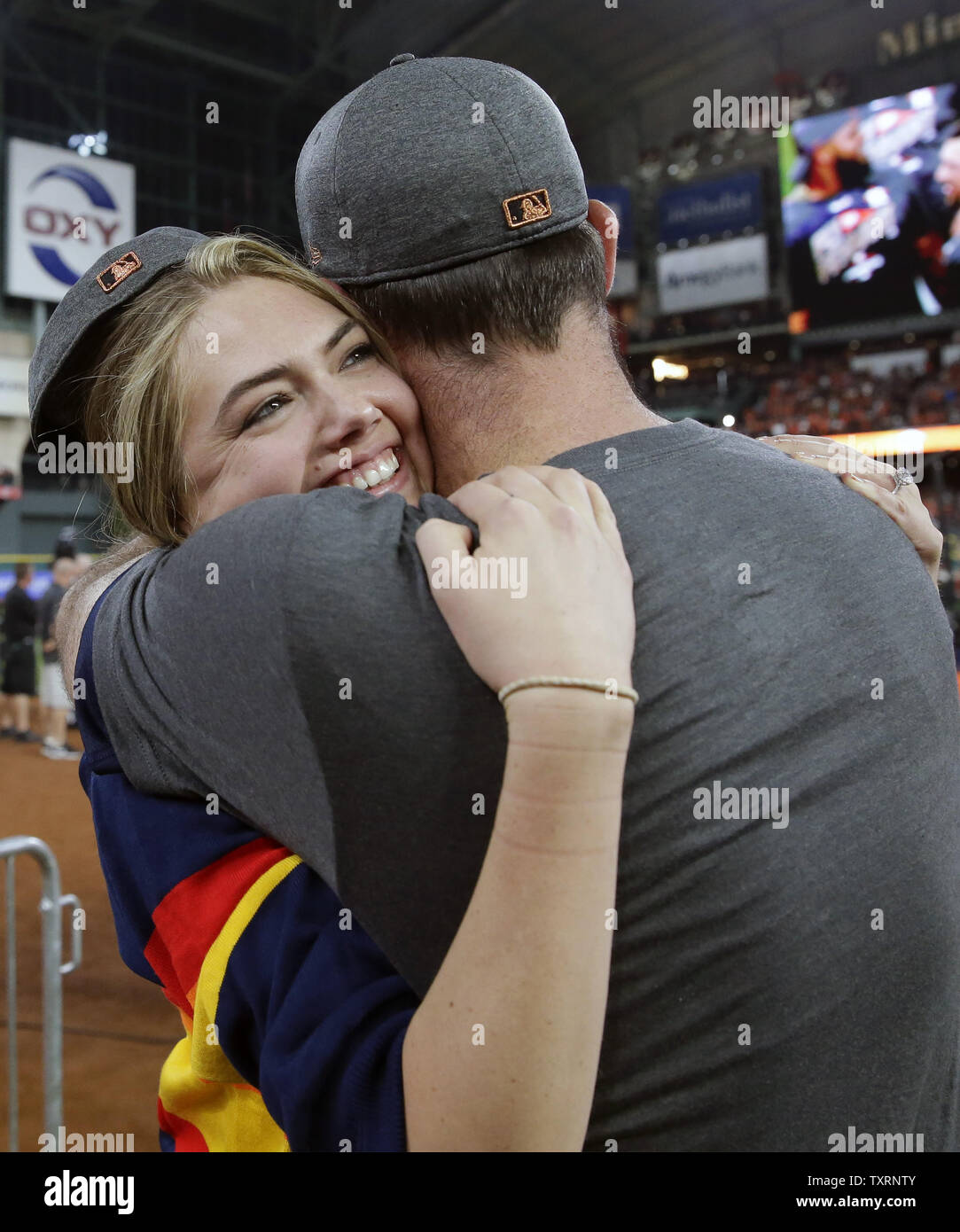 ALCS MVP Houston Astros pitcher Justin Verlander hugs girlfriend Kate ...