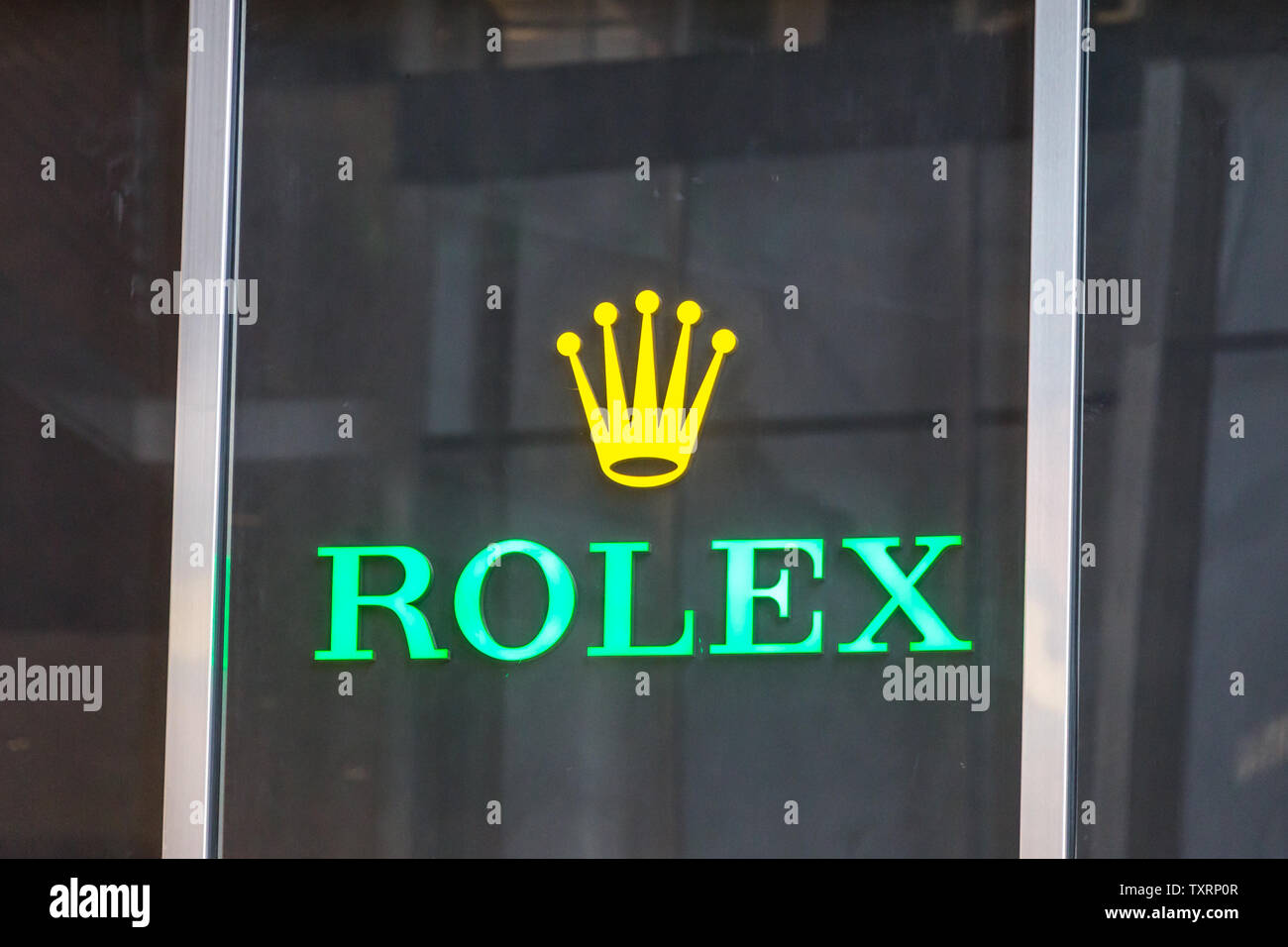 NEW YORK, USA - MAY 15, 2019: Rolex building at the corner of 5th ...
