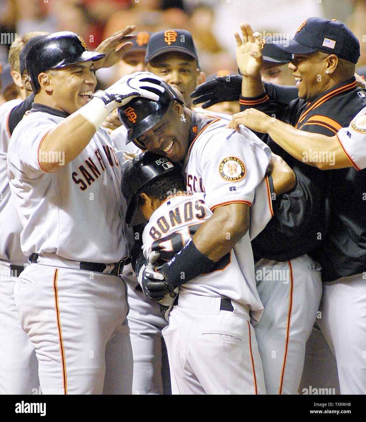 HOUP2001100404-4 OCTOBER 2001-HOUSTON, TX, USA: San Francisco Giant ...