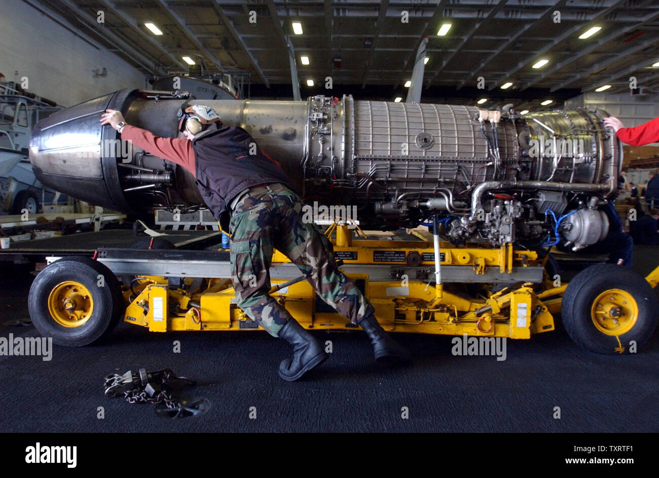 HST2003031405-ABOARD THE USS HARRY S. TRUMAN, Eastern Mediterranean ...