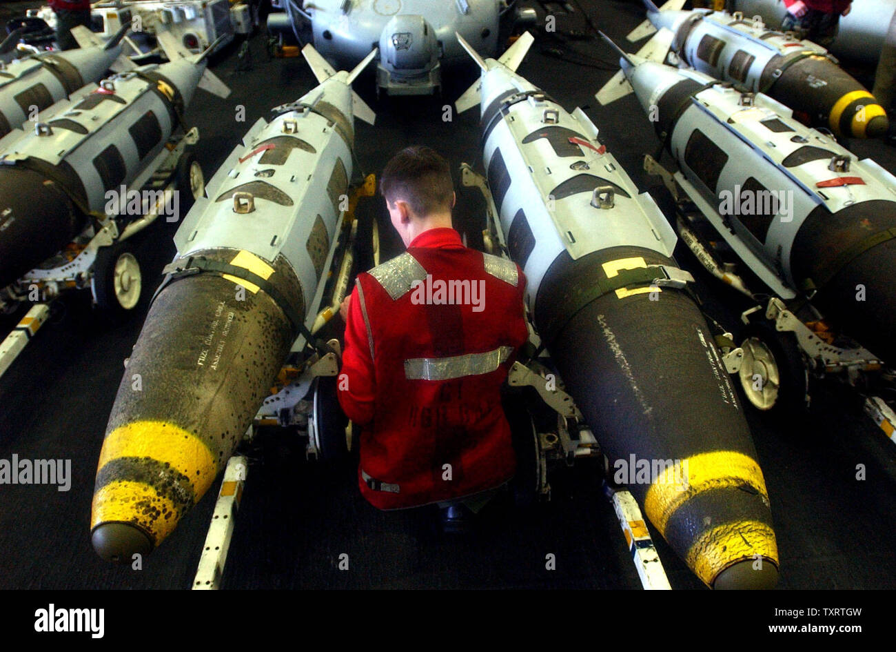 HST2003032104-ABOARD THE USS HARRY S. TRUMAN, Eastern Mediterranean ...