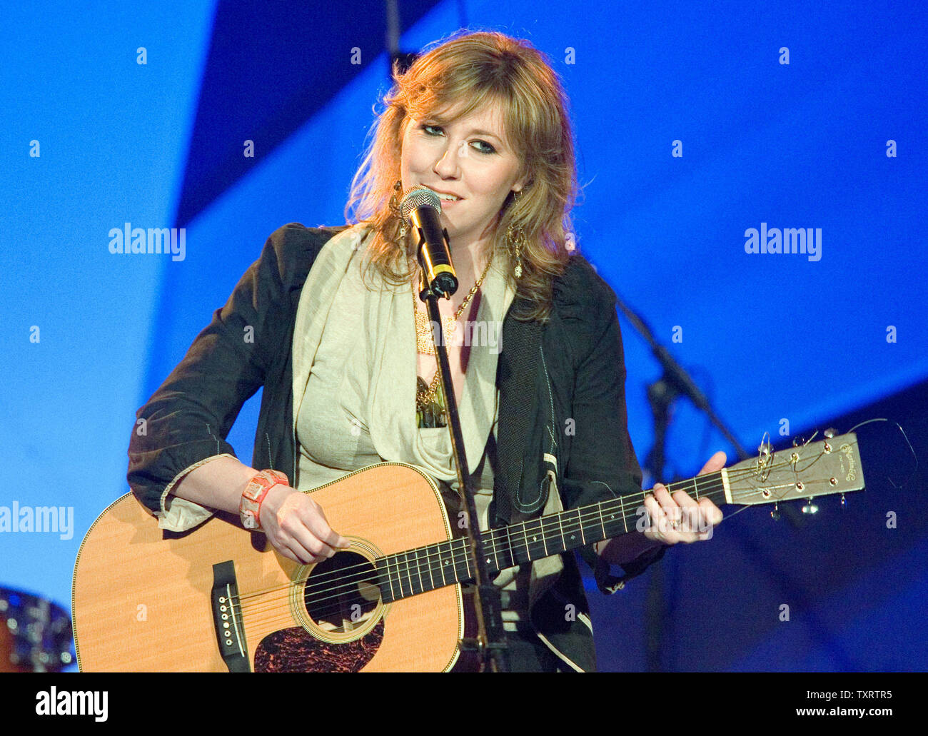 Martha Wainwright performs at the Juno gala dinner and awards during ...