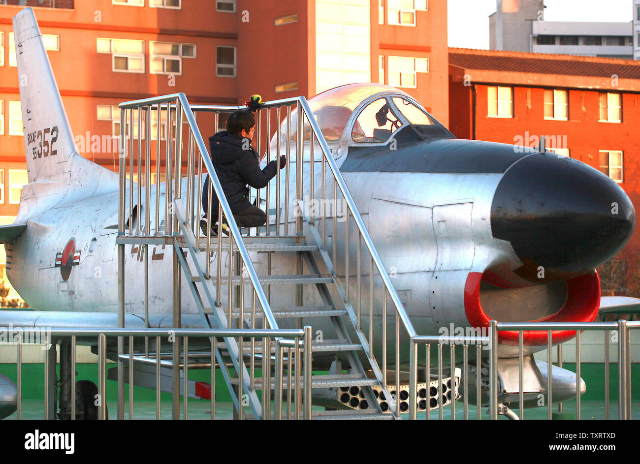 Sabre jet fighter hi-res stock photography and images - Alamy