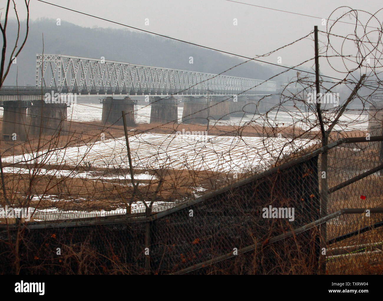 Dmz freedom bridge hi-res stock photography and images - Alamy
