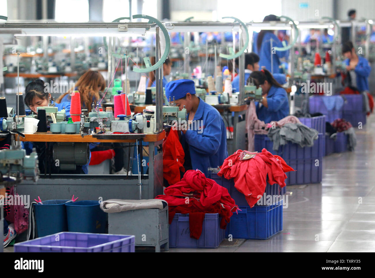 Textile production in china hi-res stock photography and images - Alamy