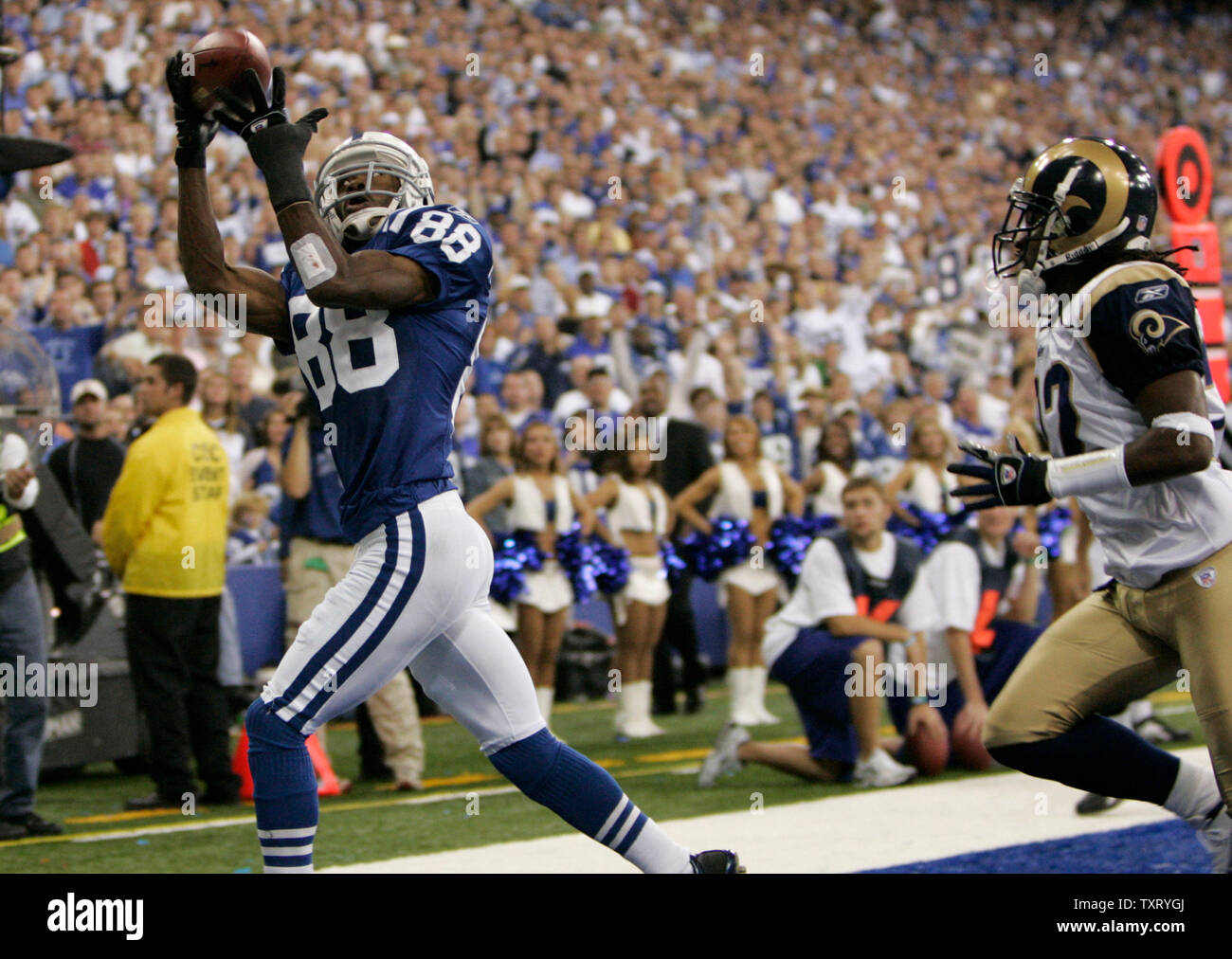 Indianapolis Colts wide receiver Marvin Harrison (88) pulls in his ...