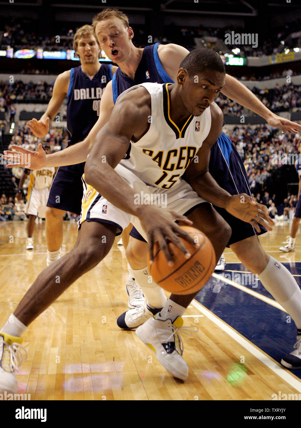 Artest pacers hi-res stock photography and images - Alamy