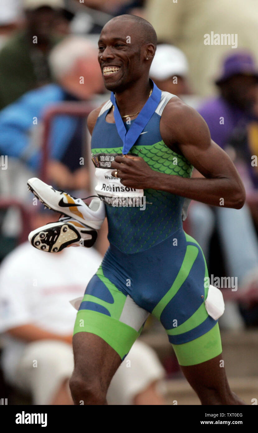 Mark robinson track and field hi-res stock photography and images - Alamy