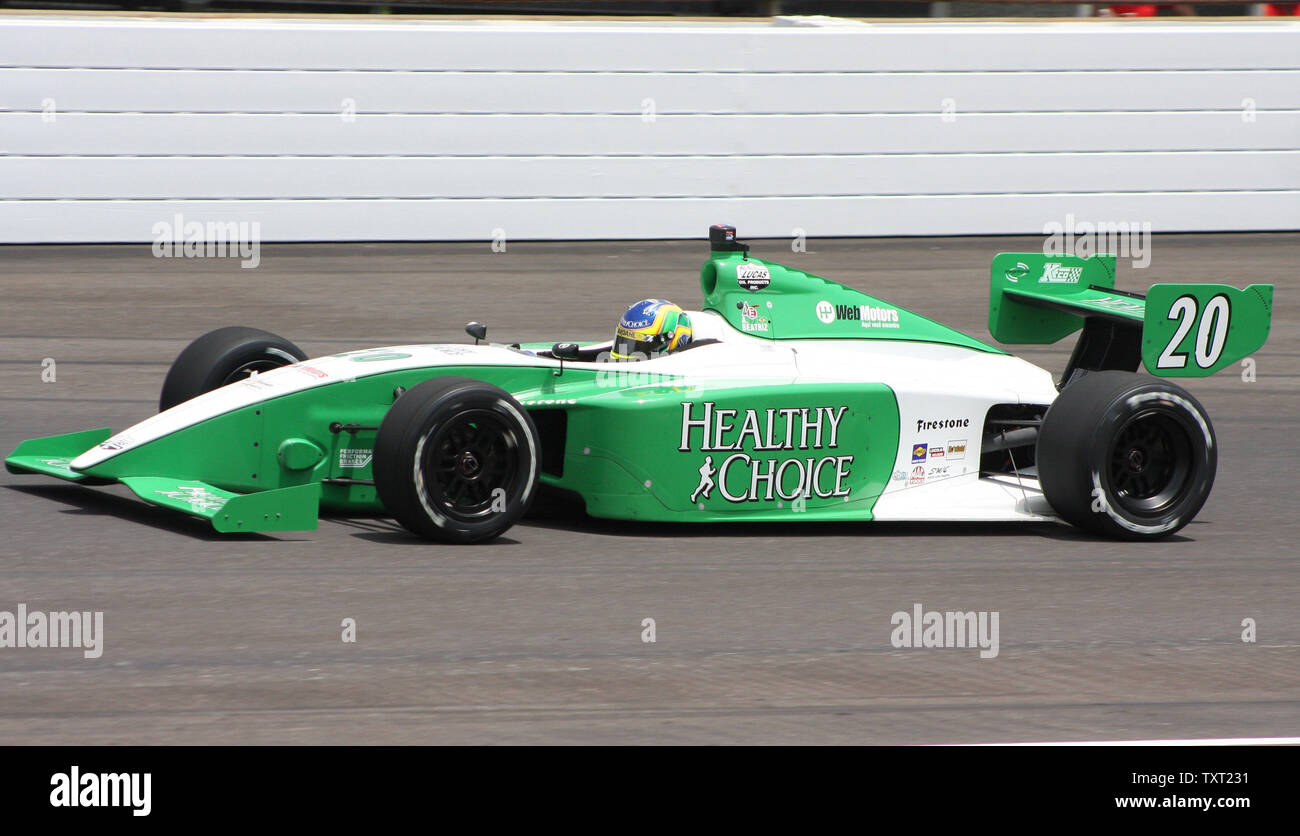 Ana Beatriz speeds through the third turn on her way to a 4th position ...