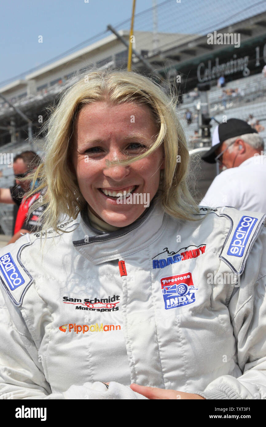 Pippa Mann is all smiles as she set fast time during qualifications for ...
