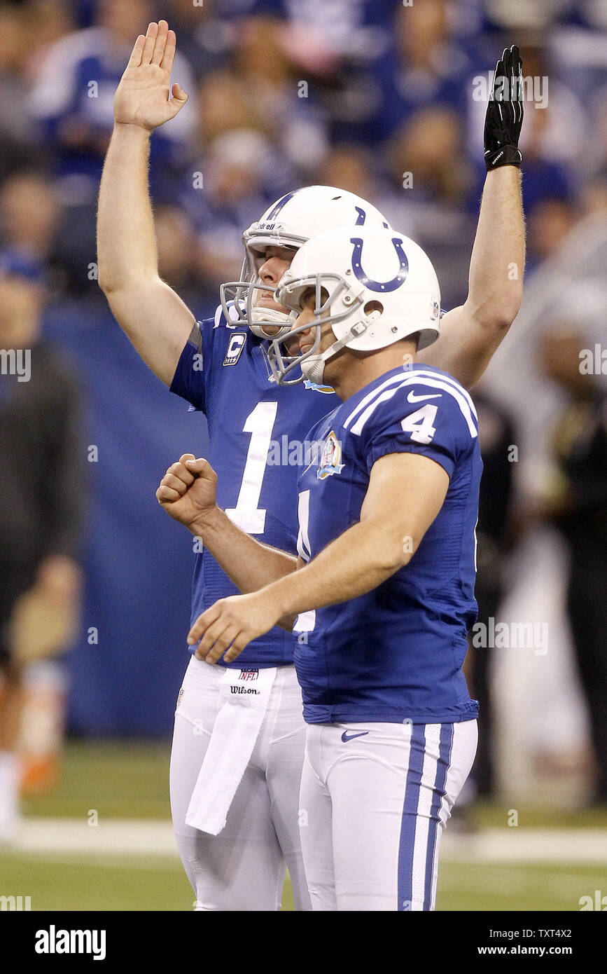 Indianapolis Colts kicker Adam Vinatieri (4) and holder Pat McAfee (1 ...