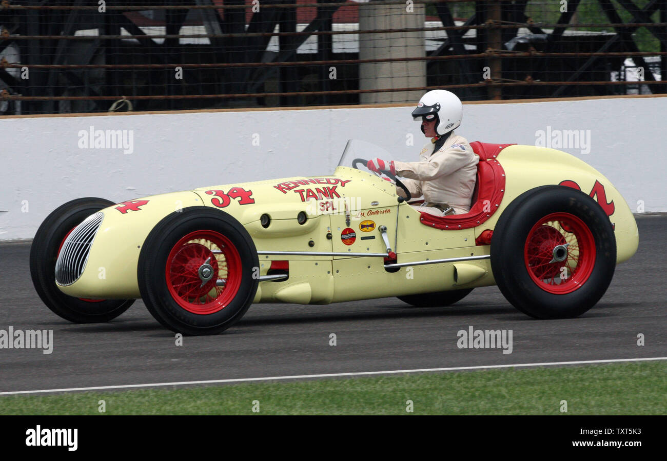 The Kennedy Tank special that ran at the speedway in the late 1940's ...