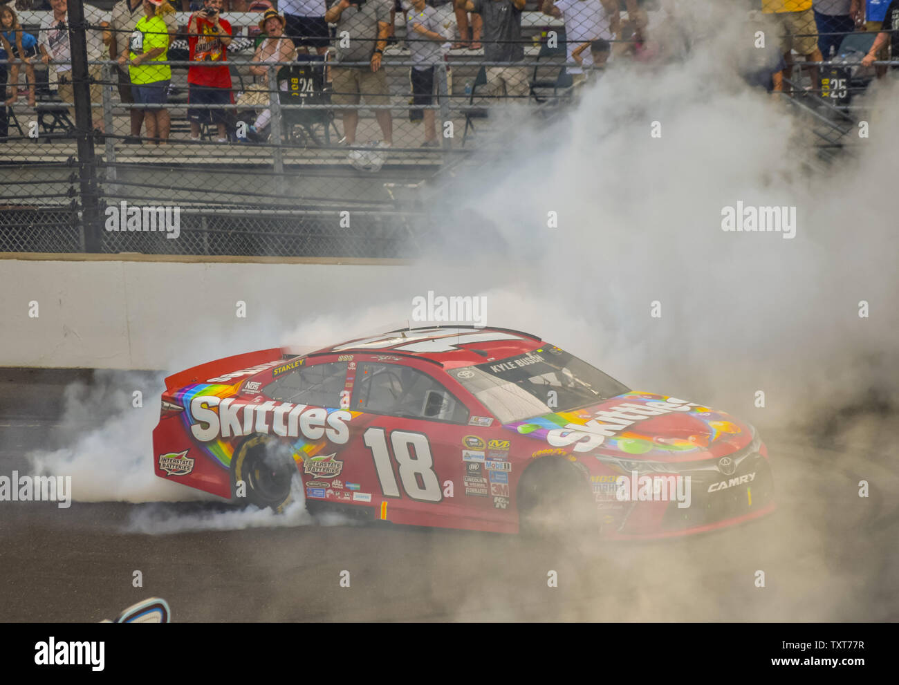 Kyle busch 2016 hi-res stock photography and images - Alamy