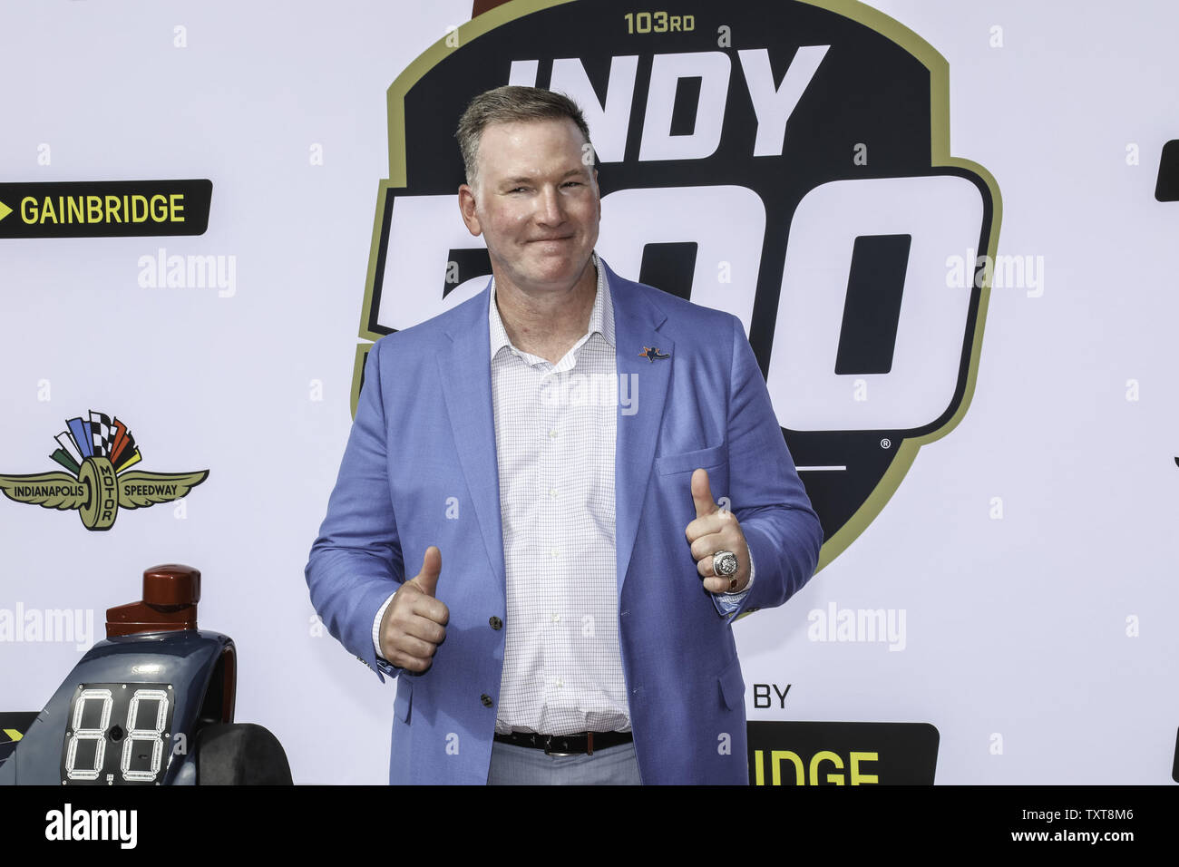 Jim Cornelison, national anthem singer appears on the red carpet at ...