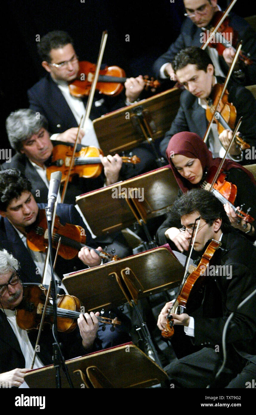 Iranian musicians hi-res stock photography and images - Alamy