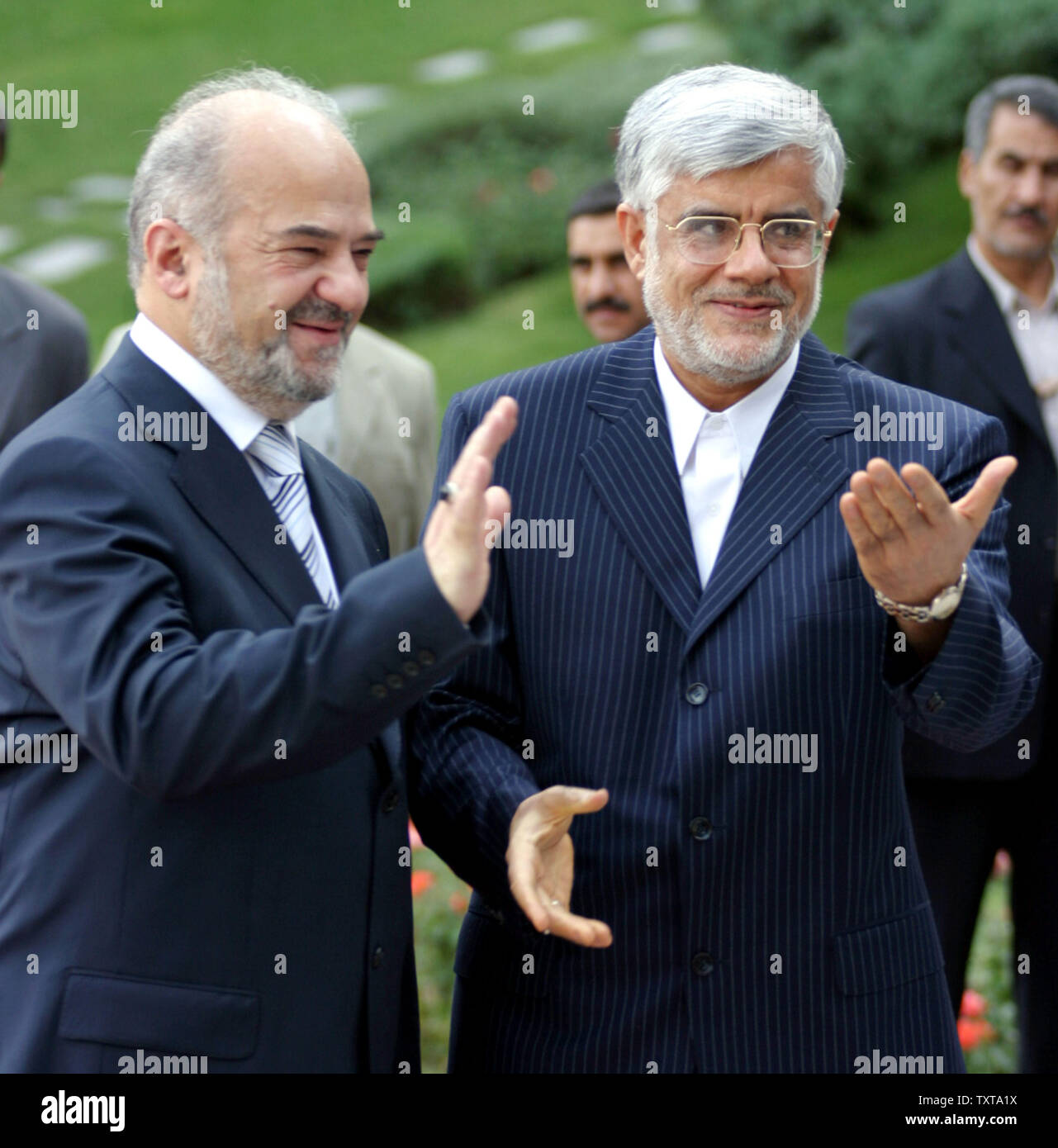 Iraqi Prime Minister, Ibrahim al-Jaafari (left) and Iranian Vice ...