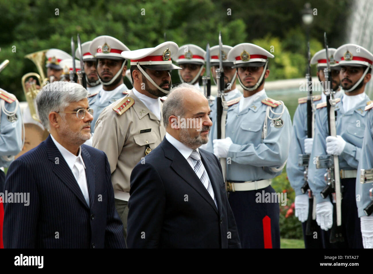Iraqi Prime Minister, Ibrahim al-Jaafari, right, and Iranian Vice ...