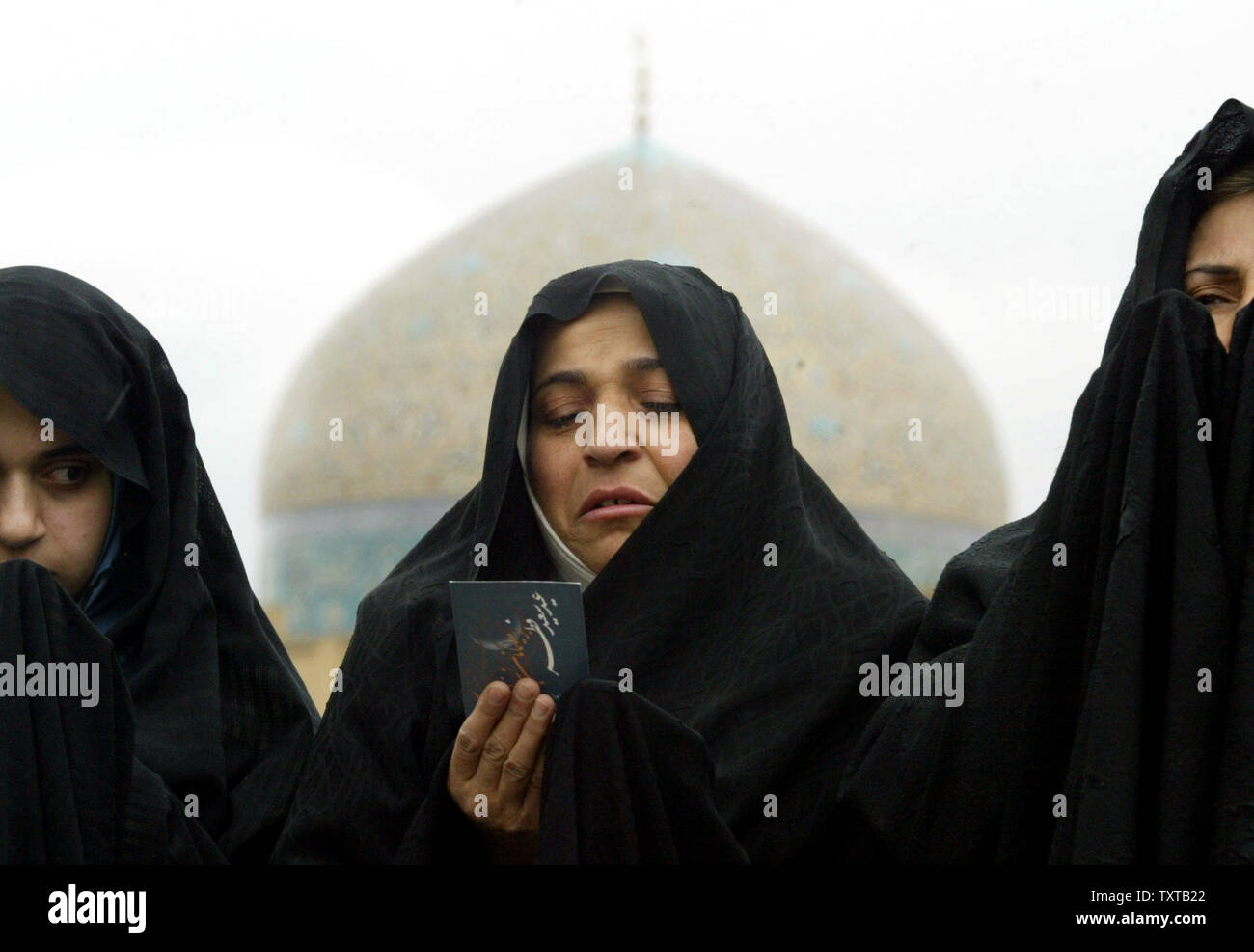 Iranian women pray during Eid-Al Adha day in Isfahan, 500 km for south ...