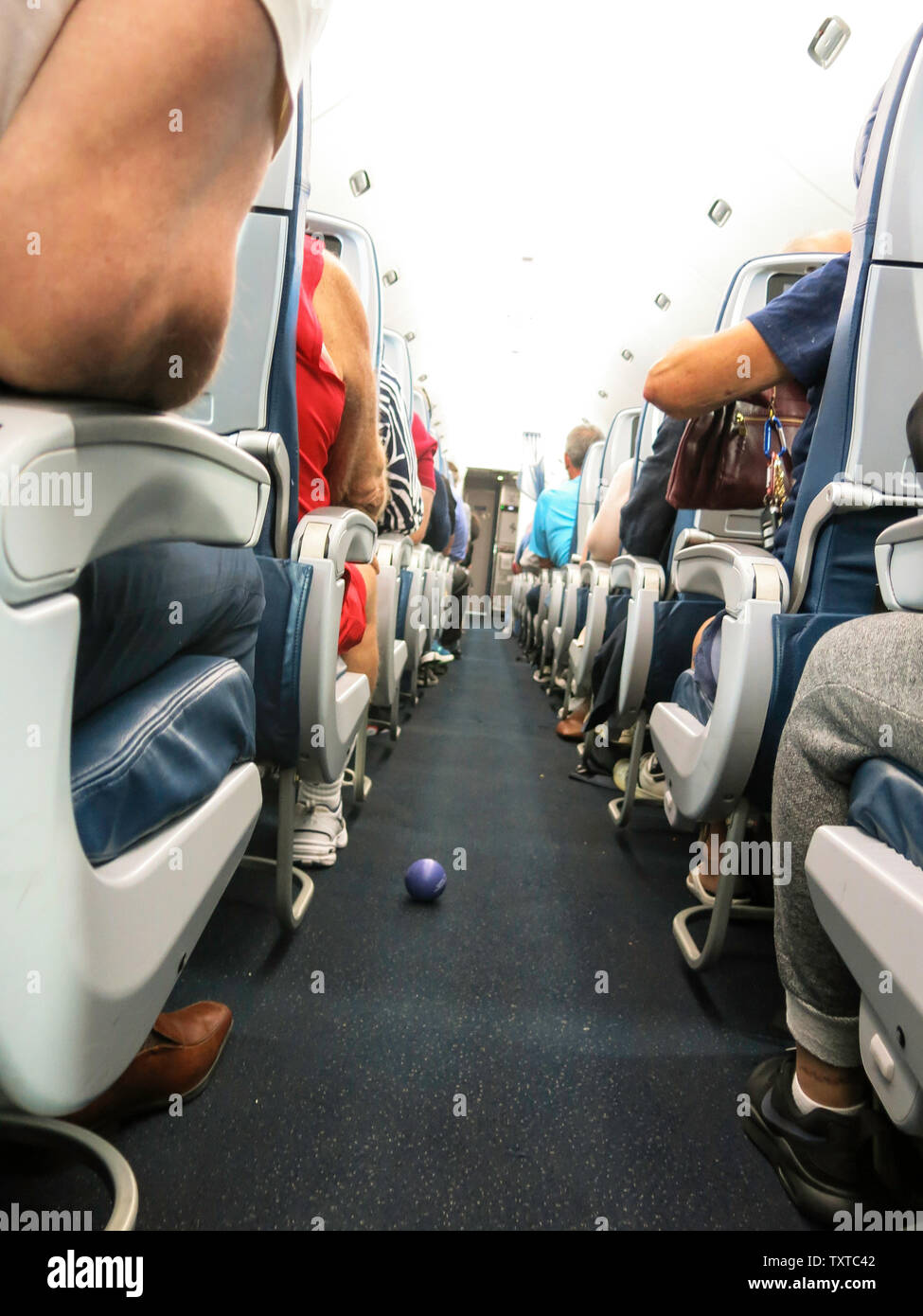 Passenger Cabin on a Delta Airline Flight, USA Stock Photo - Alamy