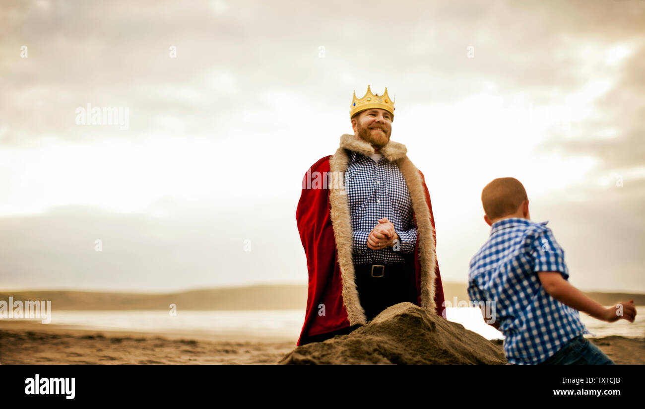 Fathers robe hi-res stock photography and images - Alamy